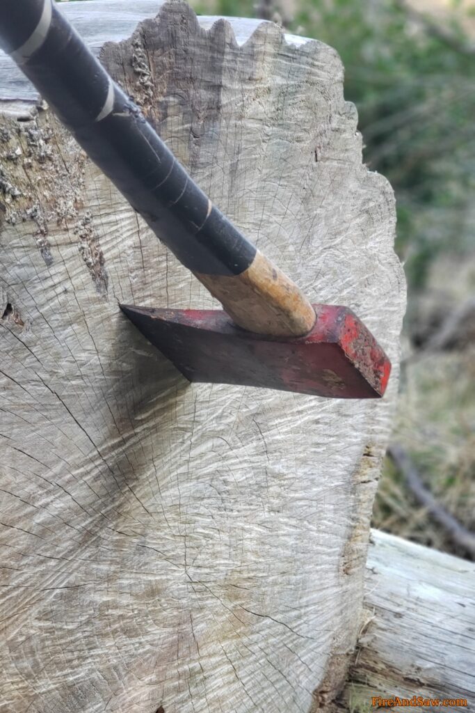 What's The Difference Between An Axe And A Maul?