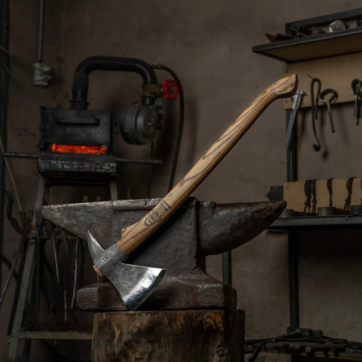 5 BEST Fireman Axe Reviews: Pick-Axes, Pulaski, Broad Fire Axes