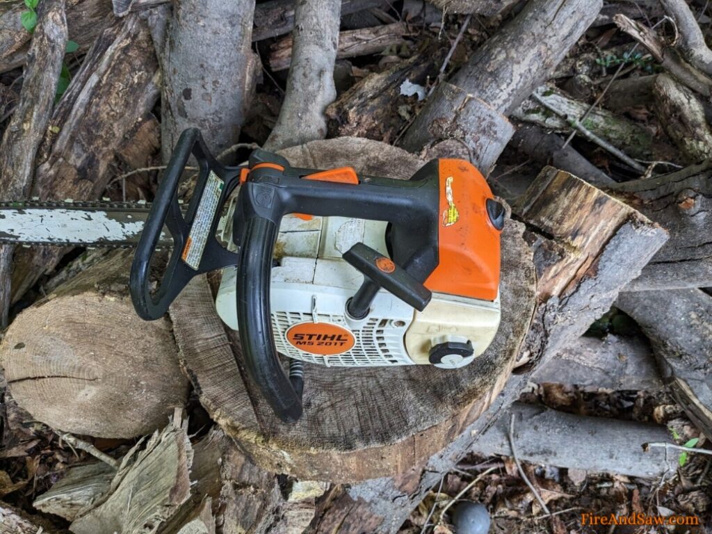 7 BEST Top Handle Chainsaws: Climbing, Limbing, Pruning Saws