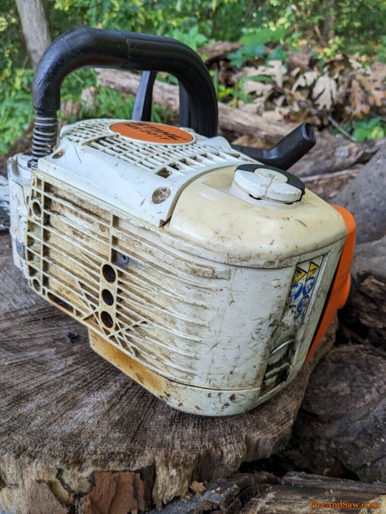 7 BEST Top Handle Chainsaws: Climbing, Limbing, Pruning Saws