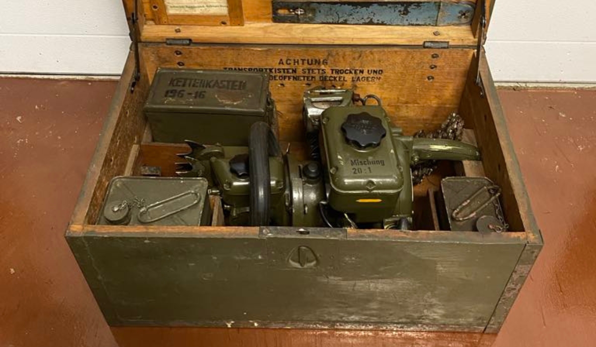 Tom Gray's STIHL Military Chainsaw Collection