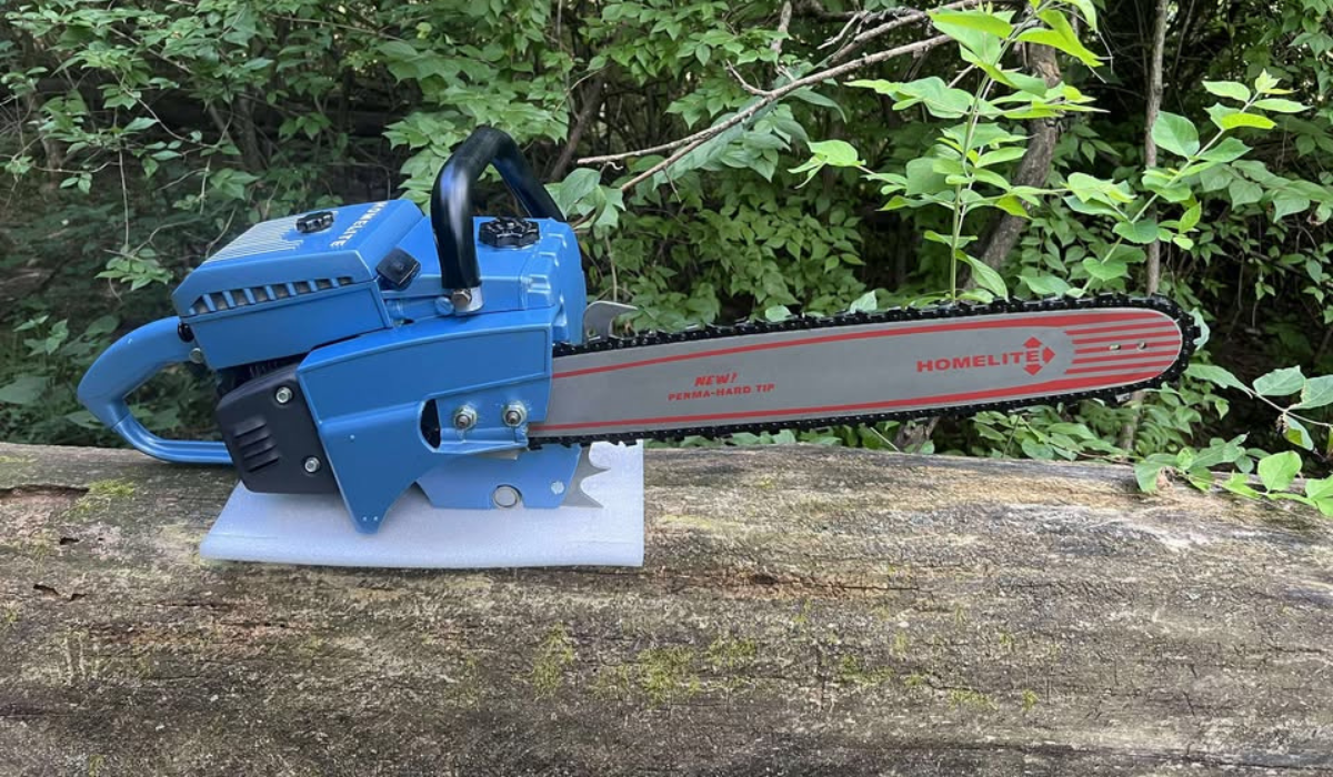 Vintage Homelite C-52 Chainsaw Restoration (with a story!)